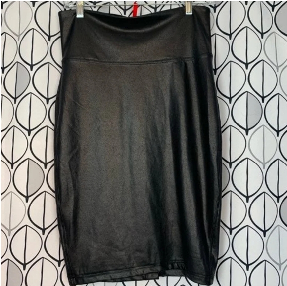 SPANX | Skirts | Spanx Faux Leather Skirt | Poshmark